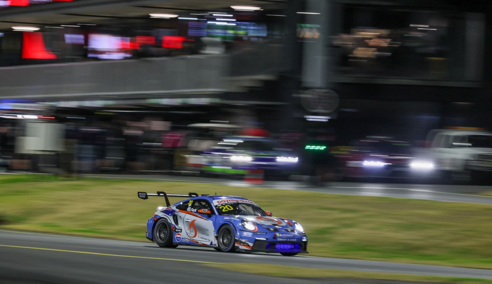 Jones, Flack sweep sensational Sydney Carrera Cup showcase - Porsche ...