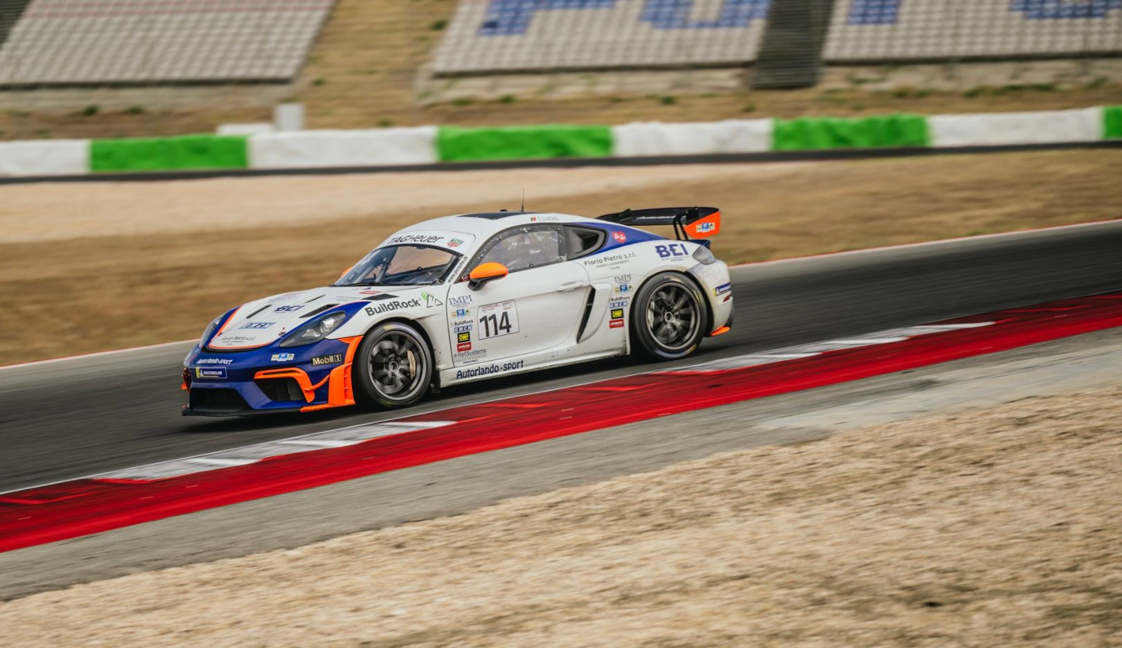 Felix Hirsiger domine la GT3 Cup en Algarve également - Porsche Newsroom CH
