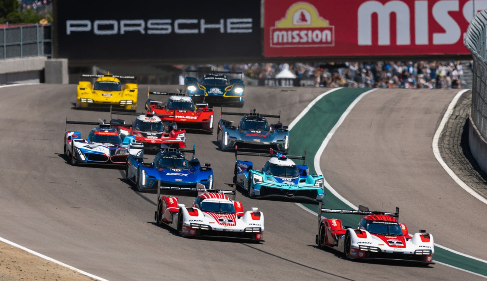 Laguna Seca: Porsche continúa la racha de victorias - Porsche Newsroom ...