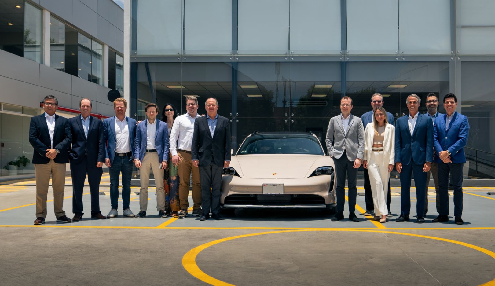 Porsche celebra 20 años en el Perú - Porsche Newsroom LAT-AM
