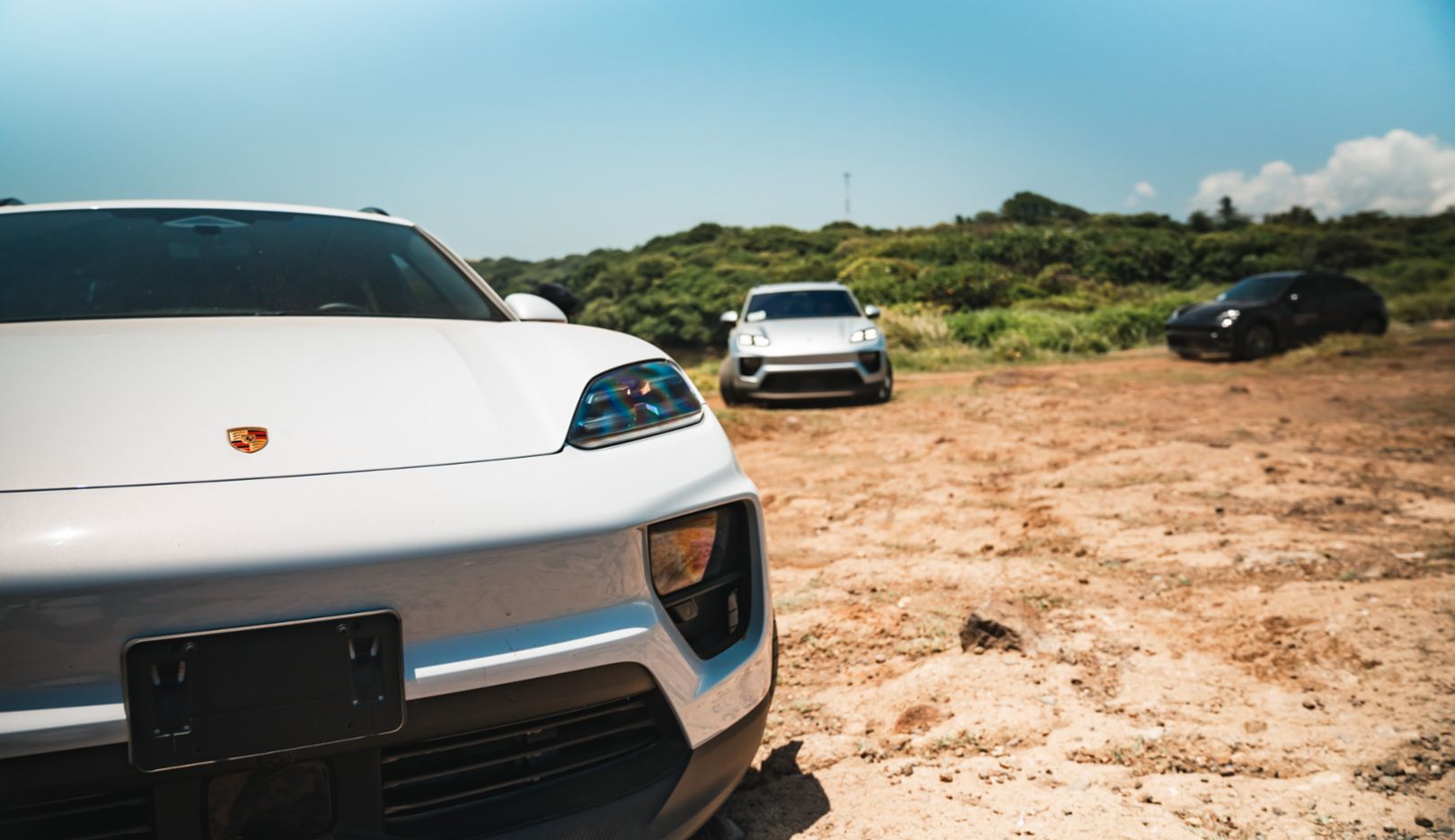 Tres Macan Electric recorren Costa Rica en el Porsche SUV Experience - Porsche Newsroom LAT-AM