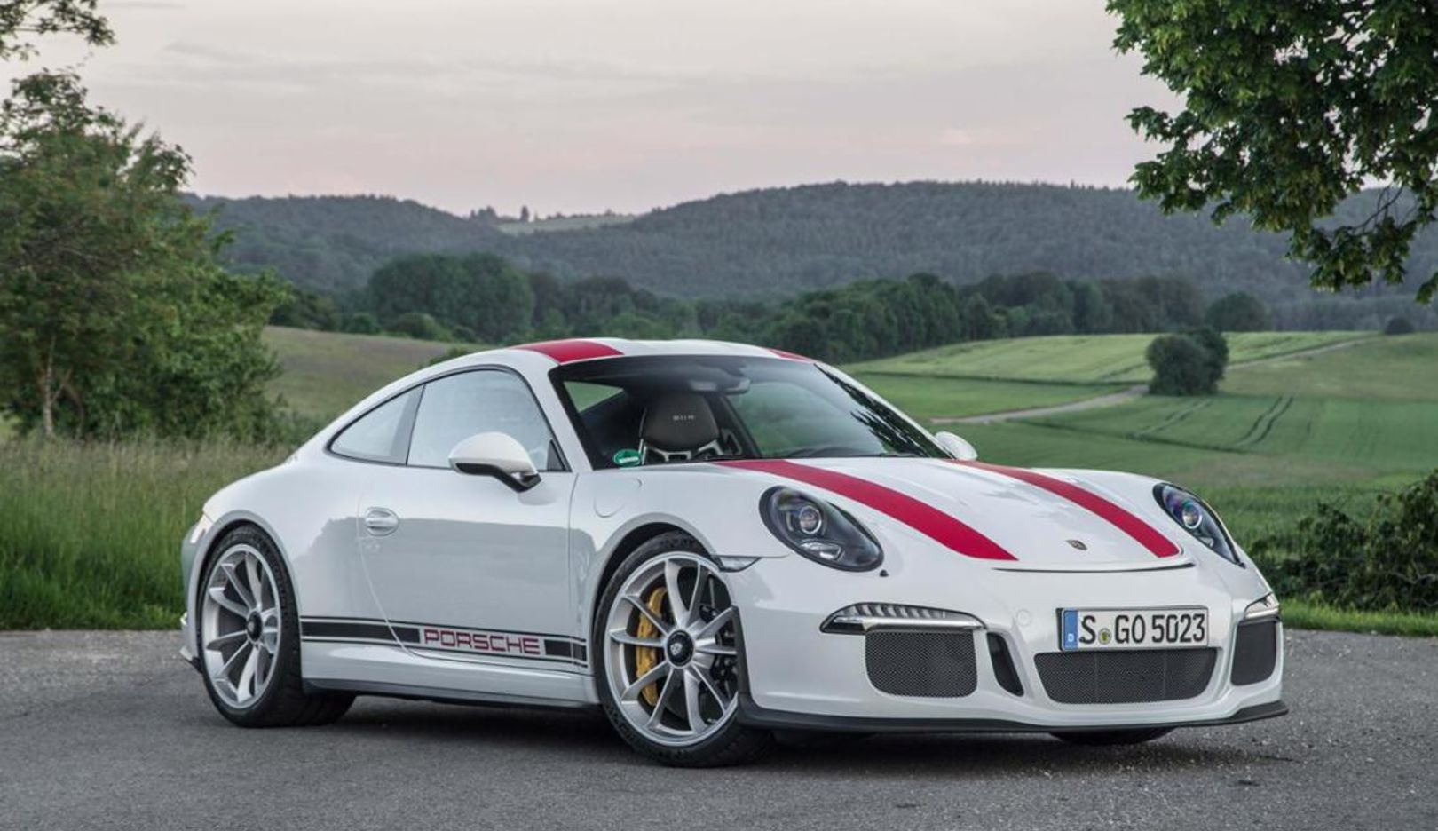Last Porsche 911 of the 991 generation comes off the production line ...