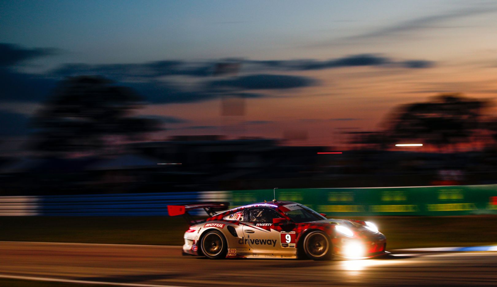 Porsche customer team Wright Motorsports sprints into Detroit - Porsche ...
