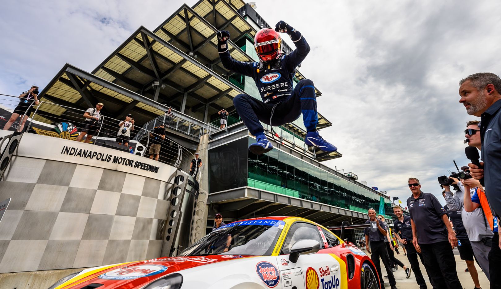 Dickinson earns first career Porsche Carrera Cup North America win at ...