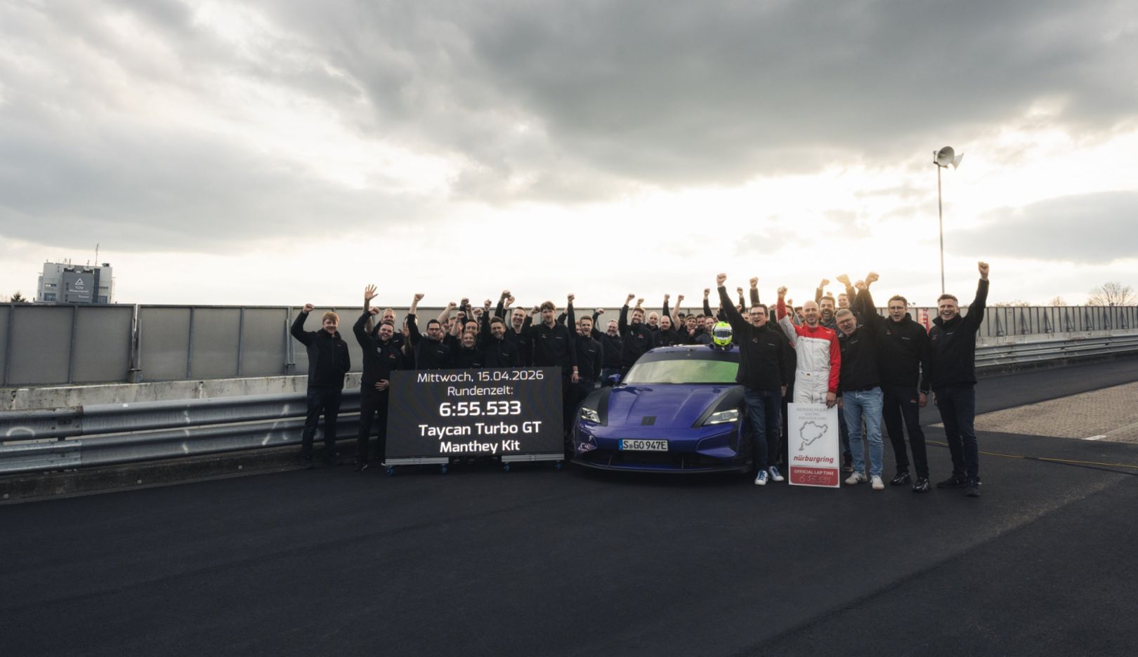 New Nordschleife record for production electric vehicles: Taycan leads ...
