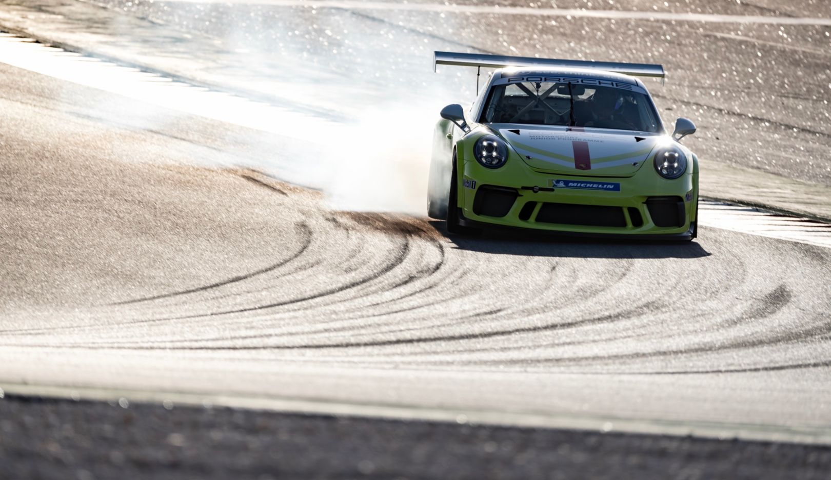 Twelve candidates have one goal: New Porsche Junior in the Supercup ...