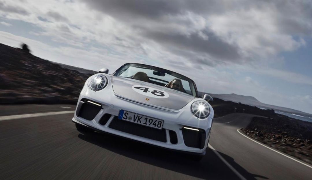 Last Porsche 911 of the 991 generation comes off the production line ...