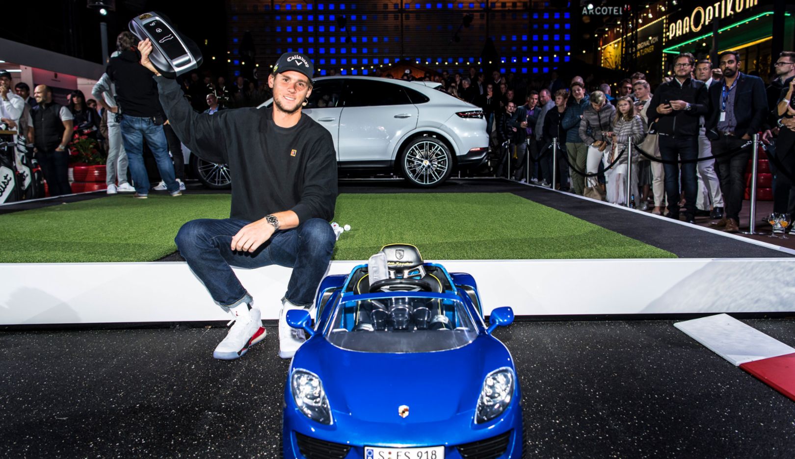 Porsche Urban Golf Challenge thrills the stars - Porsche Newsroom