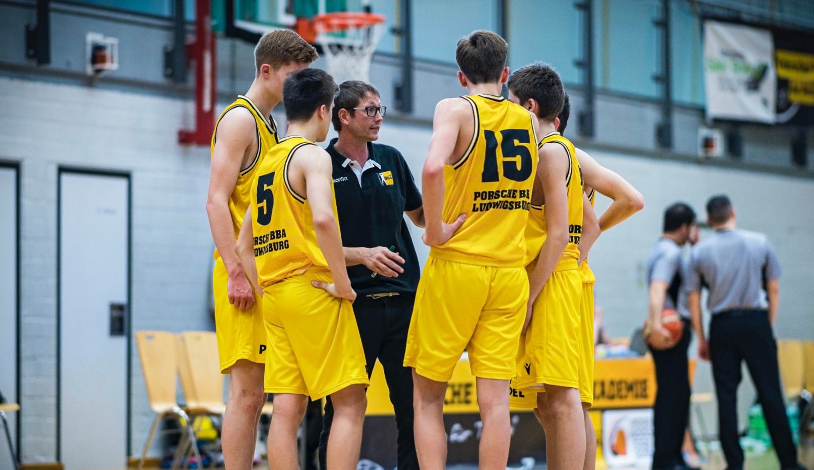 MHP RIESEN Ludwigsburg: Ausgezeichnete Erfolge der Porsche Basketball ...