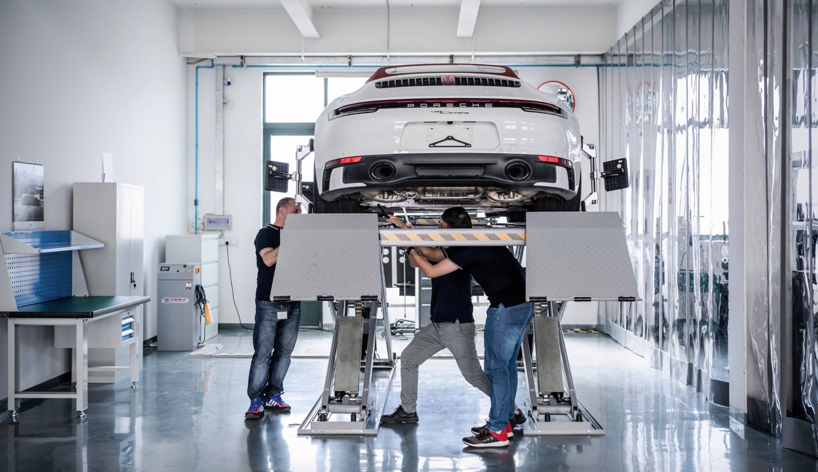 Highly sought expertise: Porsche Engineering in Shanghai - Porsche Newsroom