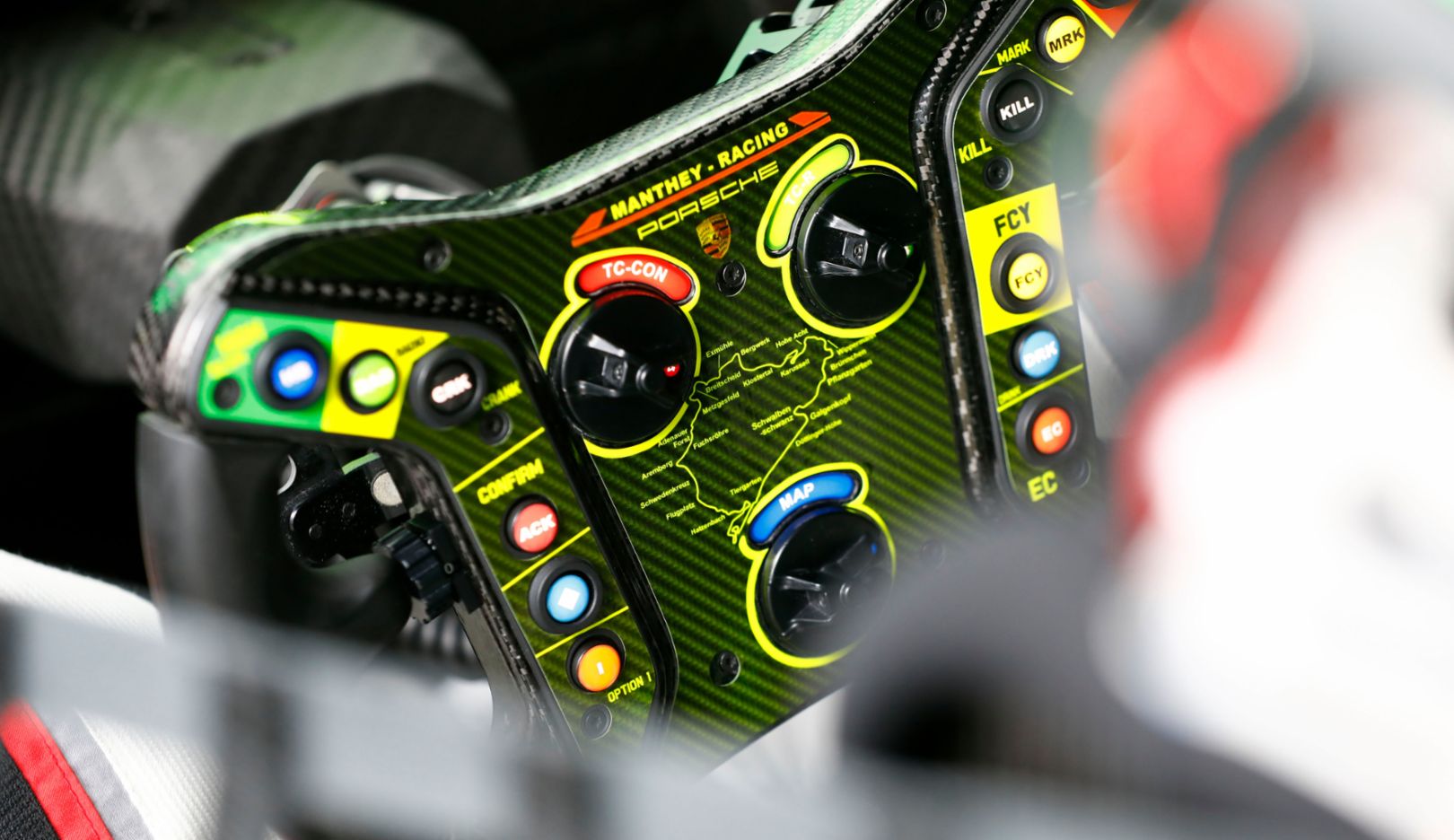 From simple steering wheel to multifunctional control centre in just 20 ...