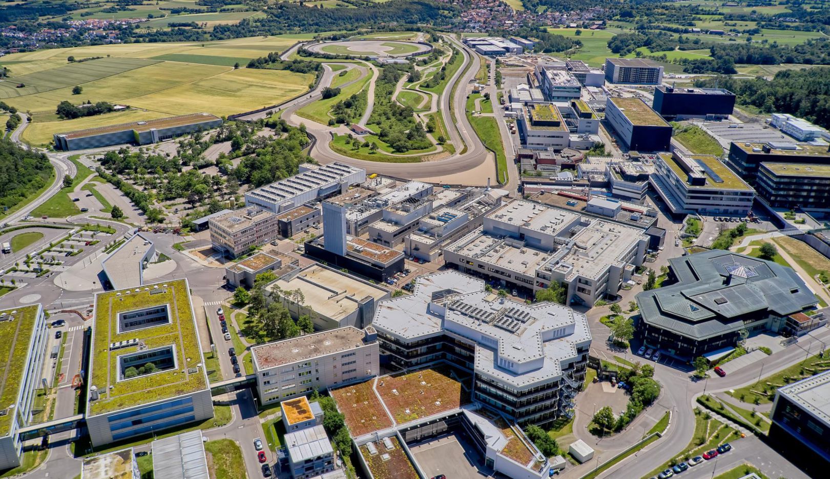 为当下与未来出行而设的智库 - Porsche Newsroom CHN