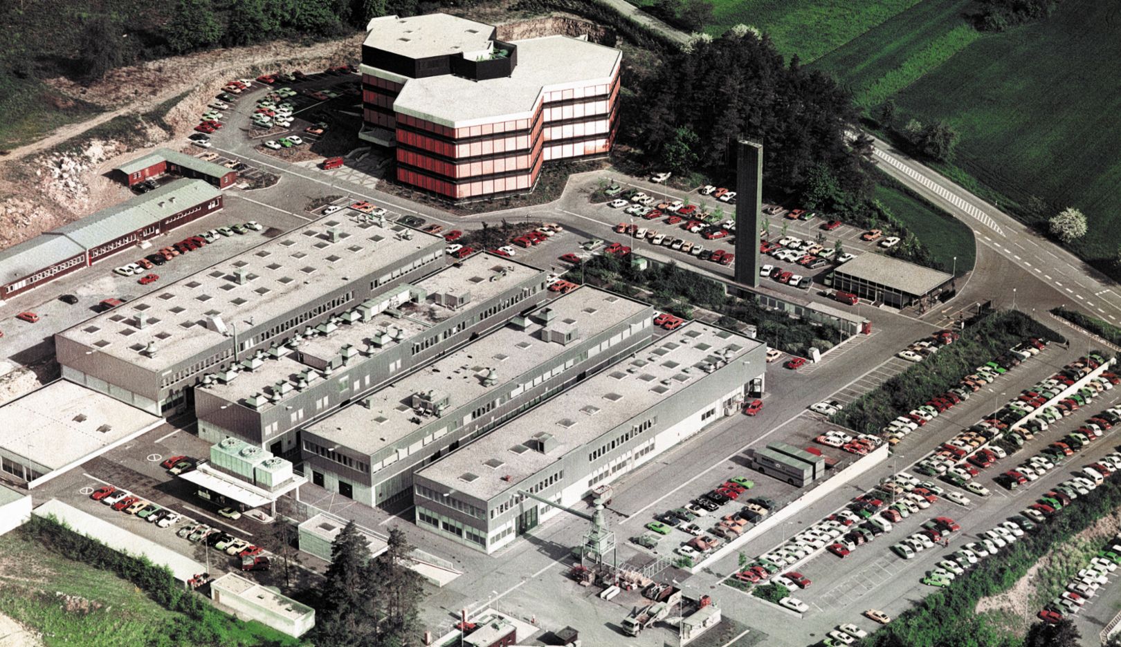 Aus Tradition innovativ: 90 Jahre Porsche-Kundenentwicklung - Porsche ...