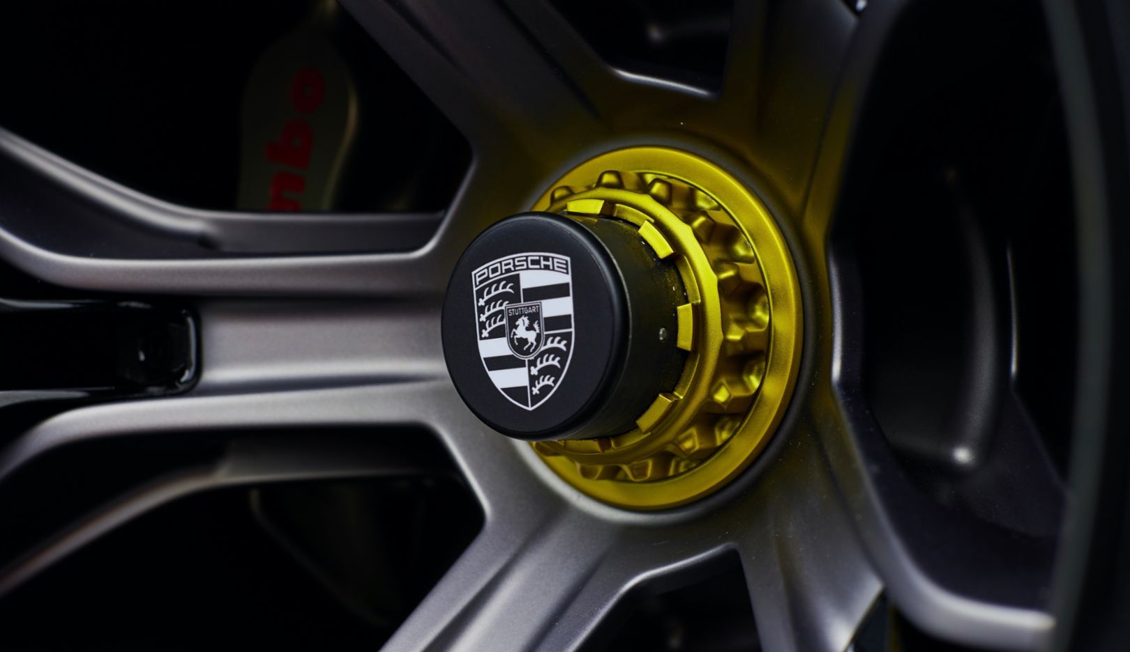 Mission R: With natural fiber components and carbon cage - Porsche ...