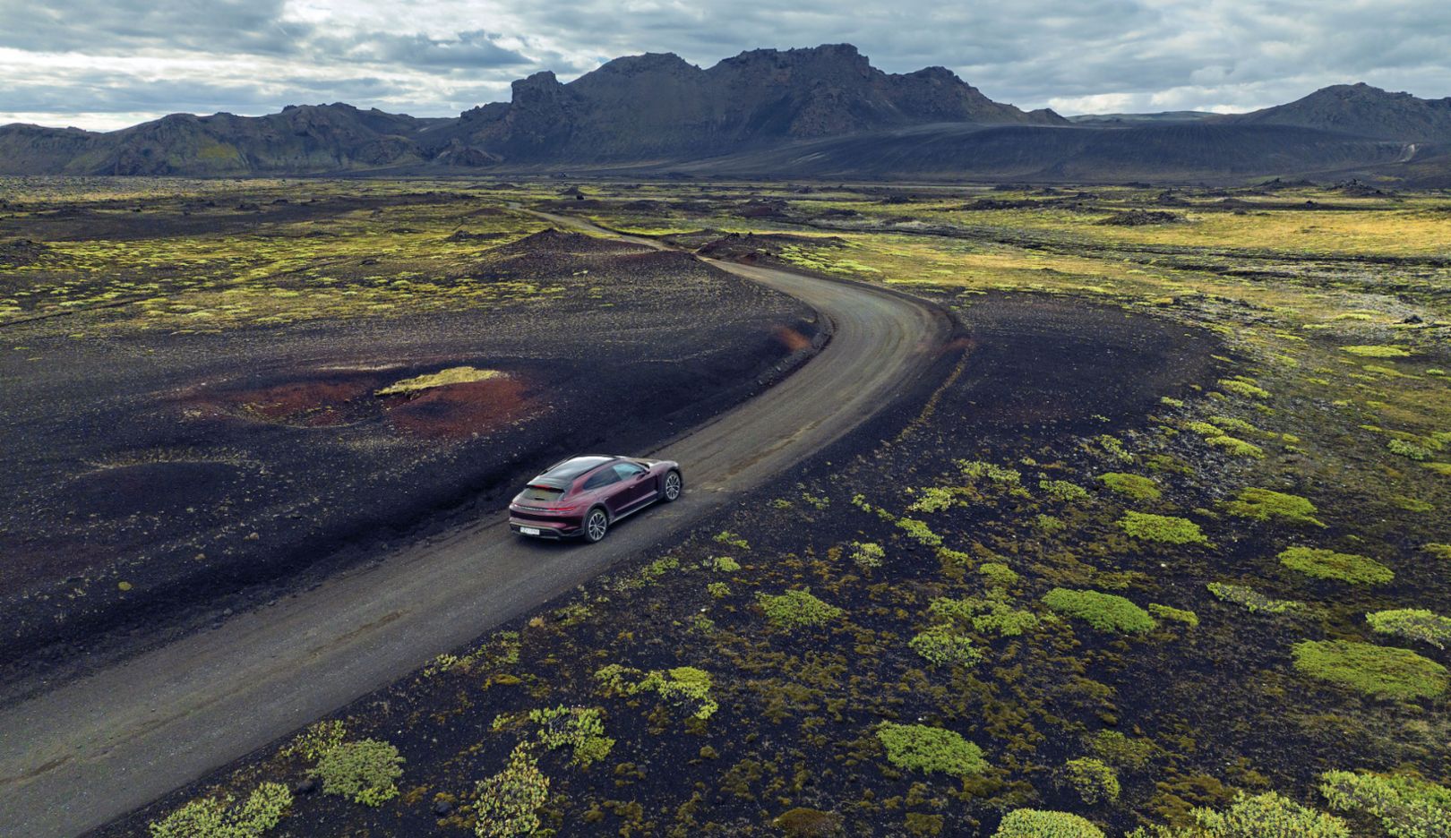 Limitless: Dominik Gührs takes the Taycan to Iceland - Porsche Newsroom