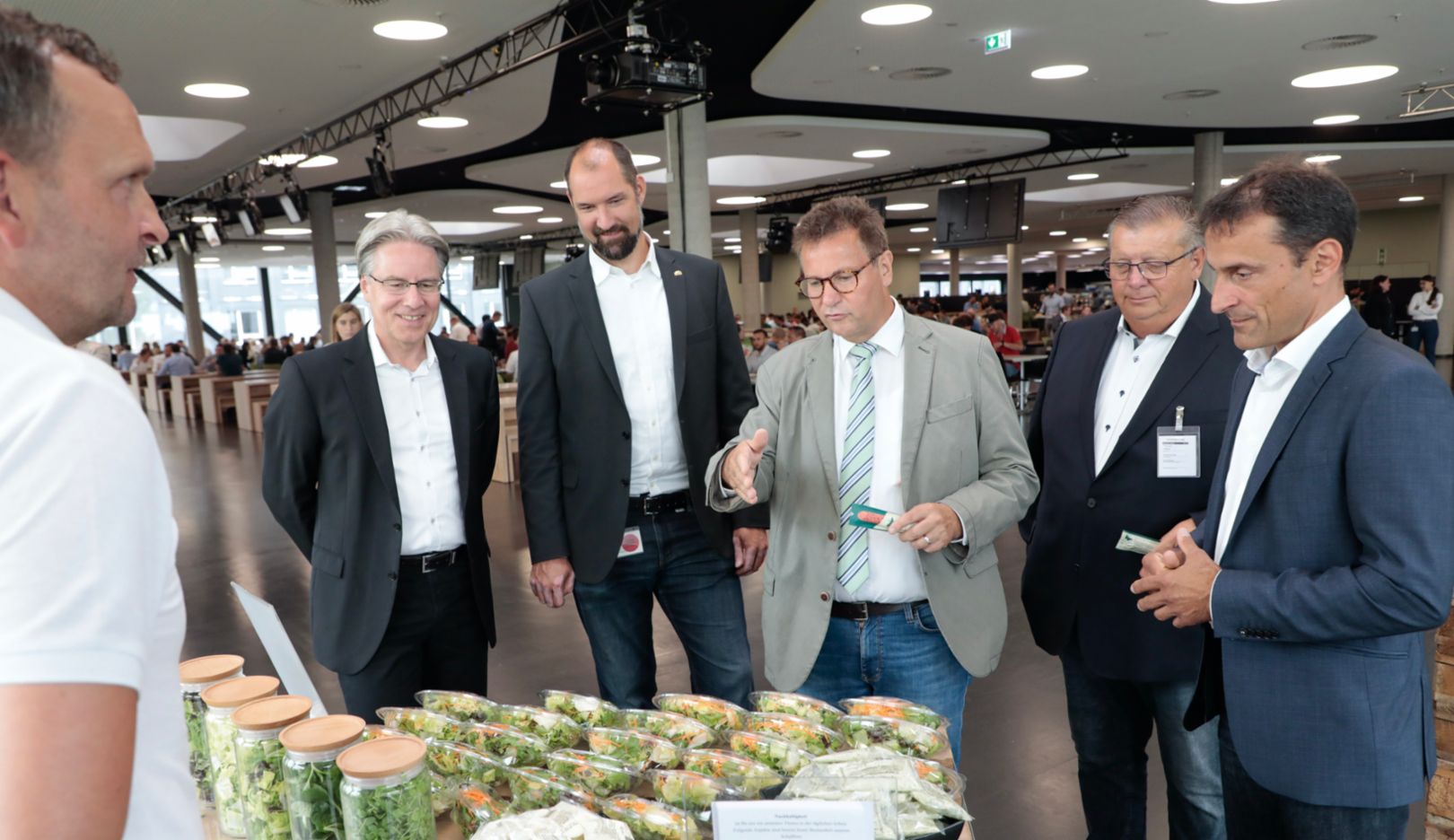 Regional und saisonal: Porsche Gastronomie ausgezeichnet - Porsche ...