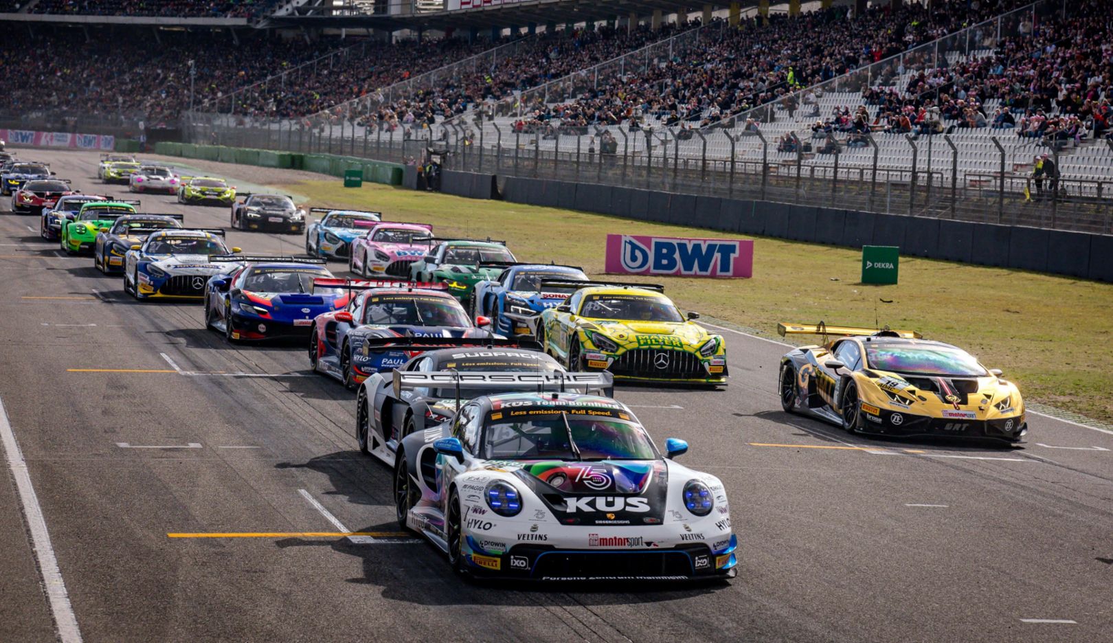 来自新晋 DTM 年度冠军 Thomas Preining 的完美收官 - Porsche Newsroom CHN