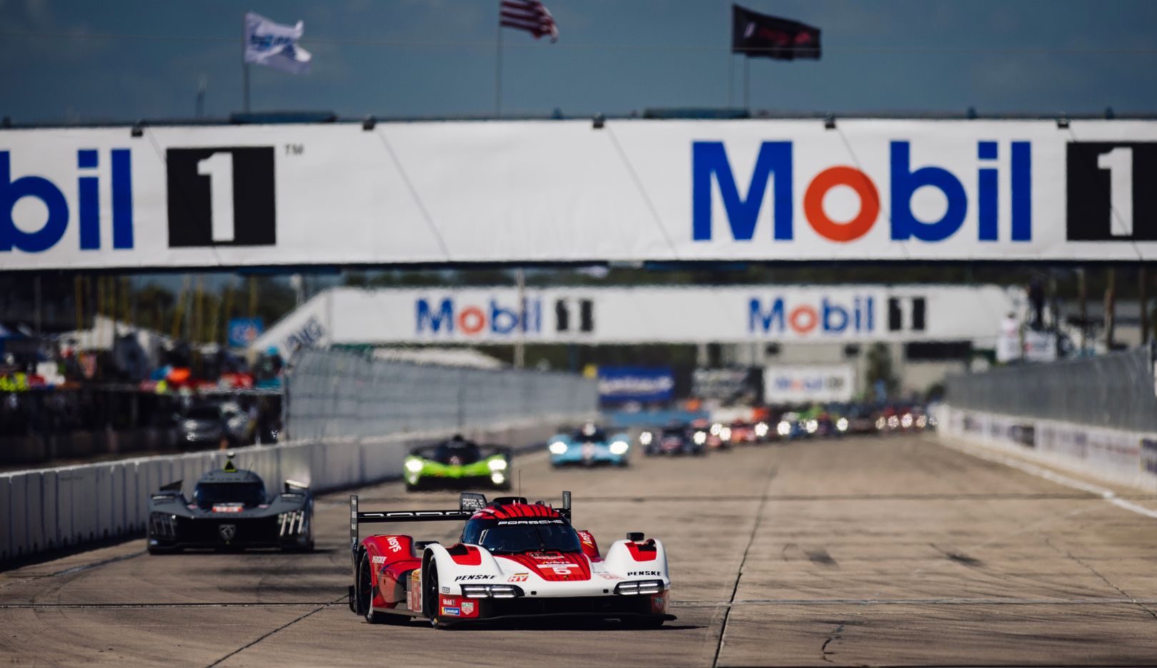 Porsche teams face huge challenges at the WEC season opener - Porsche ...