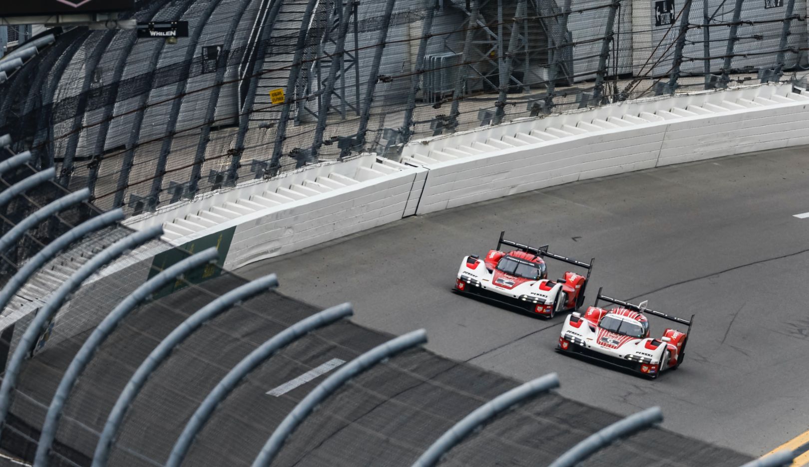 IMSA：全新保时捷 963 赛车在戴通纳的首次亮相未能达到预期 - Porsche Newsroom CHN