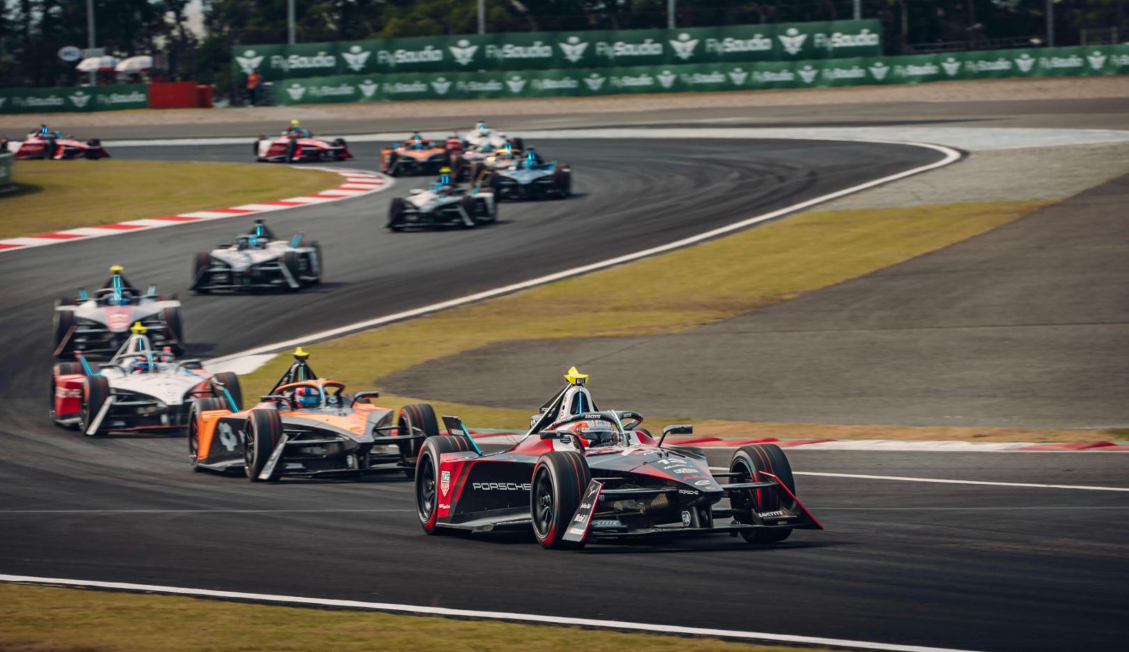 Victory for António Félix da Costa and double podium for Porsche in ...