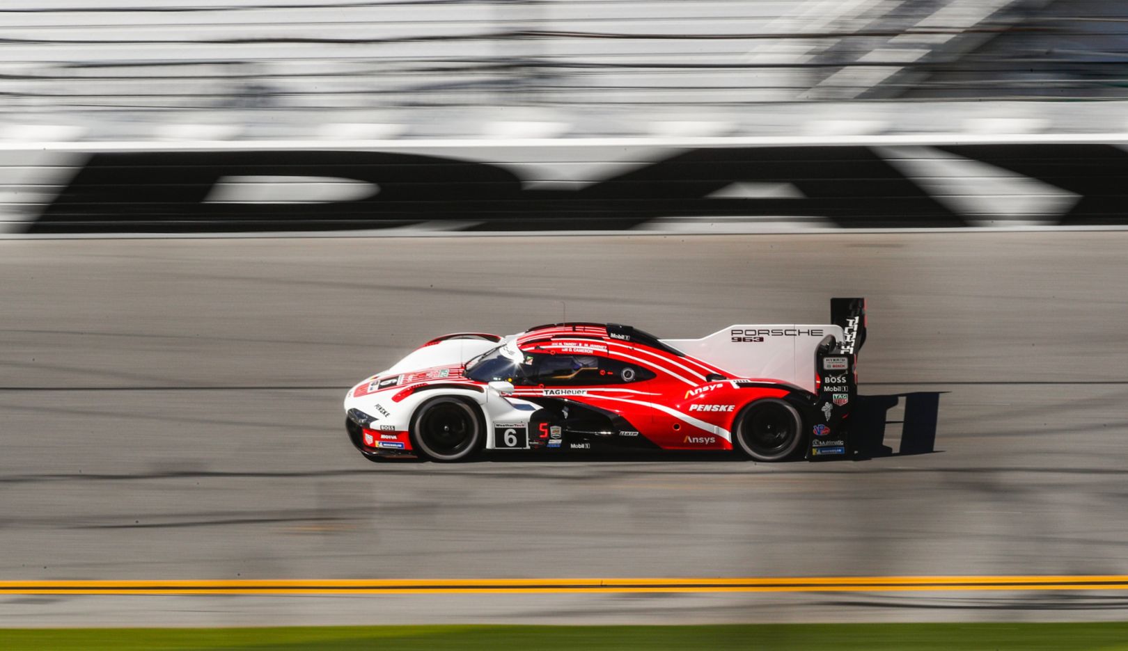Nine Porsche racing cars tackle the 24 Hours of Daytona - Porsche ...