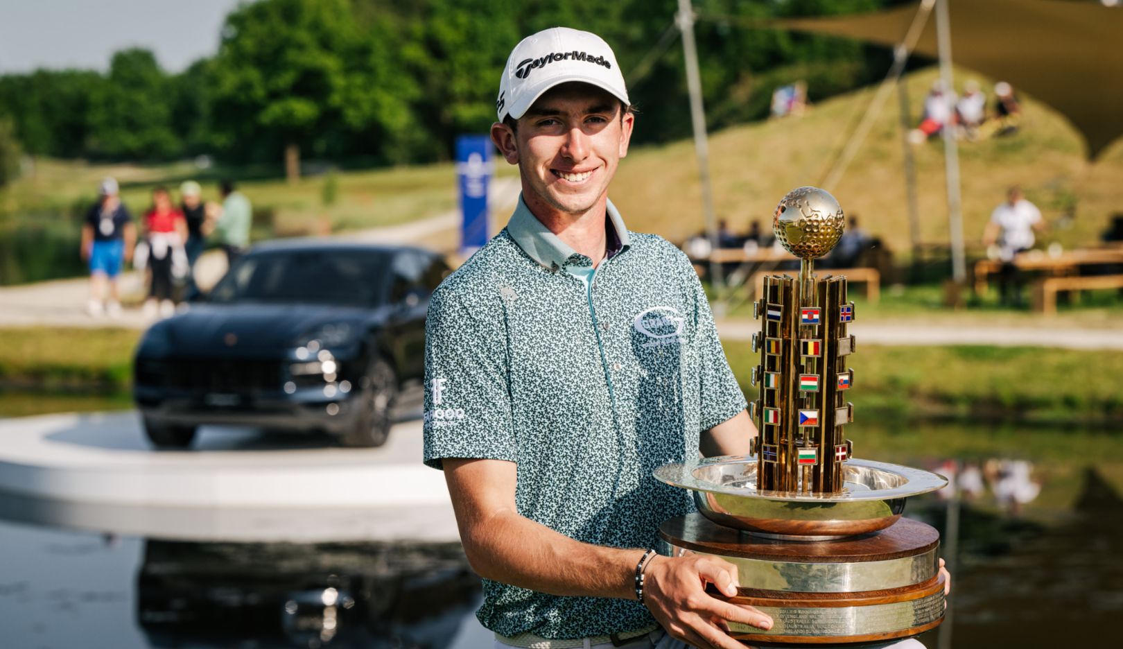 Porsche stays true to professional golf in Germany - Porsche Newsroom