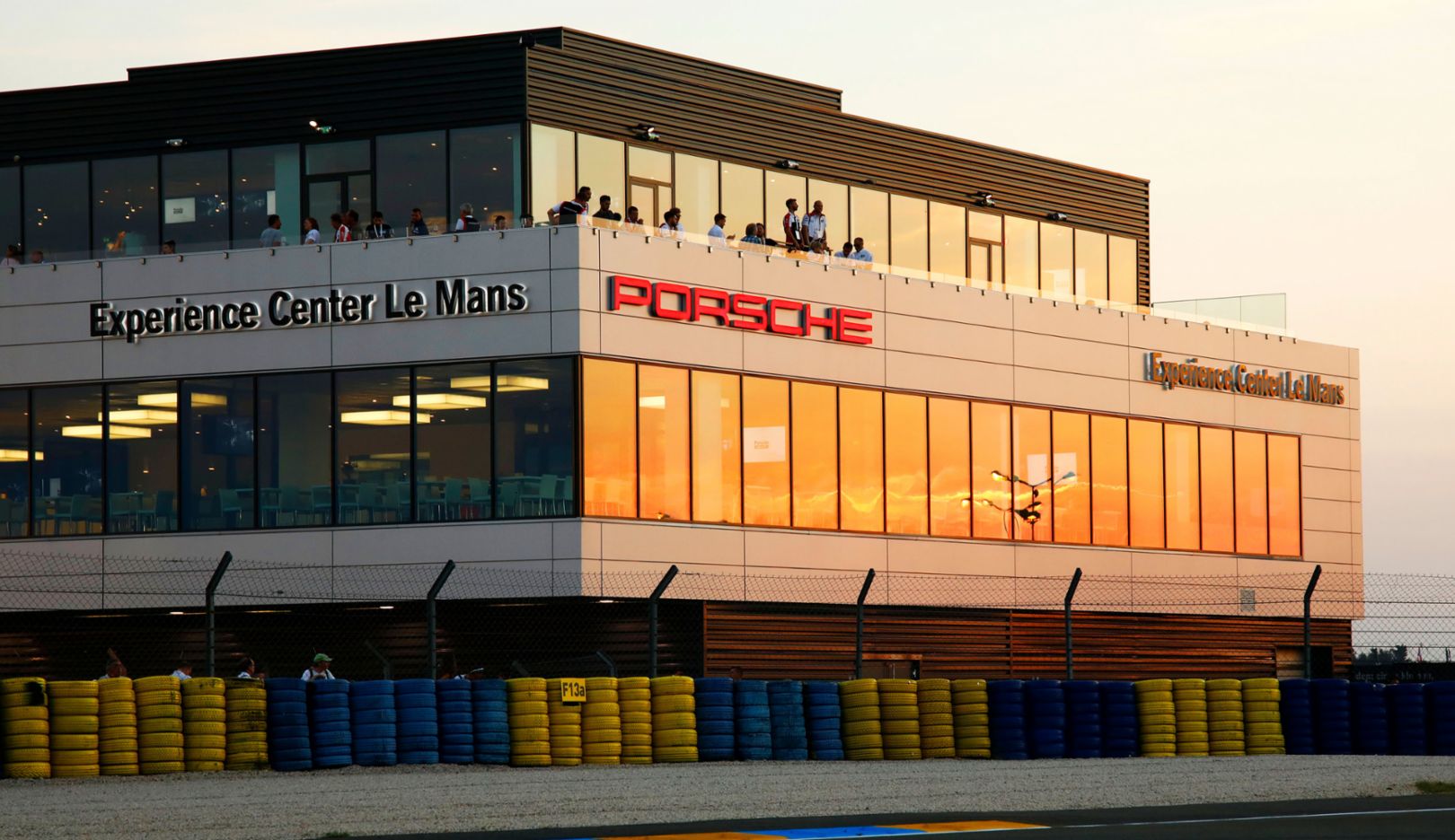 Los Porsche Experience Centers en el mundo - Porsche Newsroom ESP