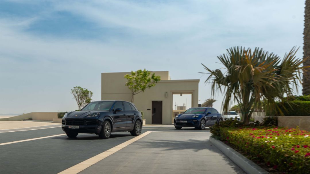 Porsche Centre Bahrain hosts exclusive electric drive event - Porsche ...