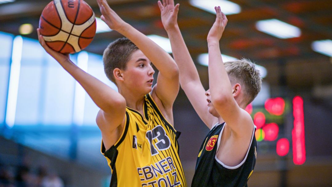 Nick Tandy – Porsche Newsroom - Page 10