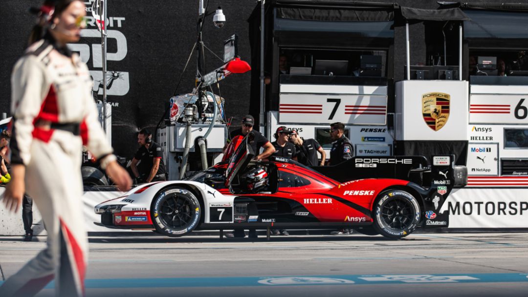Patrick Dempsey – Porsche Newsroom - Page 6