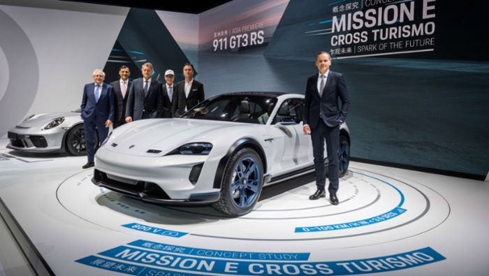 Porsche premieres 4 new models in Asia during Beijing Auto Show ...