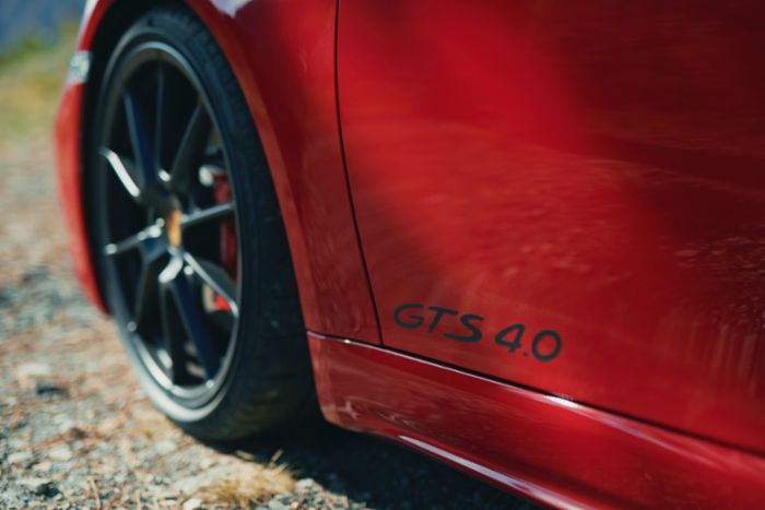 The new 718 GTS 4.0: Six cylinders, naturally aspirated, manual gearbox ...