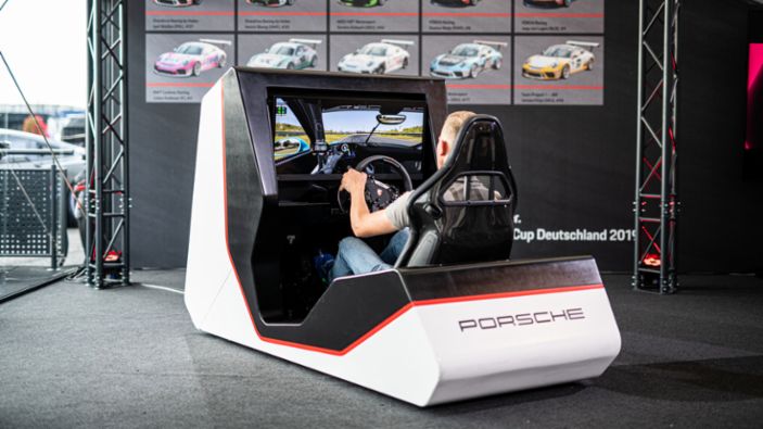 Premiere: Twelve pilots fight for Porsche Esports Carrera Cup title ...