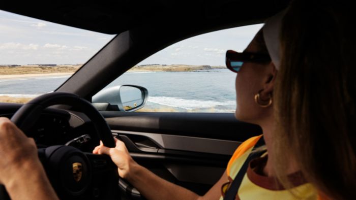 75 Years of Porsche Dreamers: Pro-surfer Nikki van Dijk - Porsche Newsroom