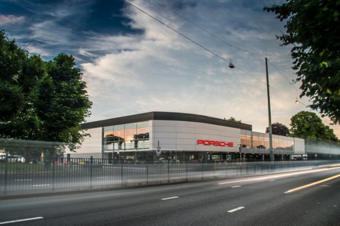 Porsche entra a far parte della rete aziendale per il business ...