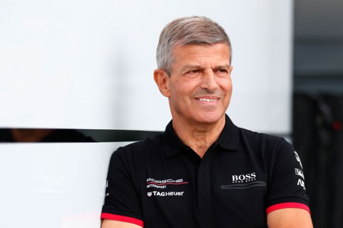 Fritz Enzinger îi predă ștafeta Porsche Motorsport lui Thomas ...