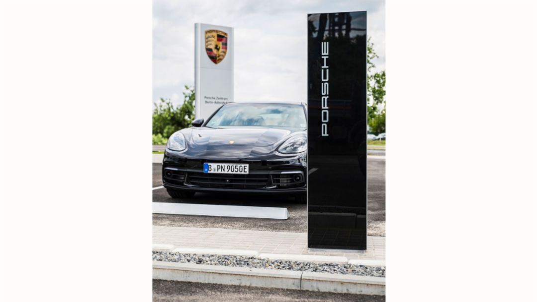 Porsche eröffnet neue Niederlassung am Technologiestandort Berlin ...
