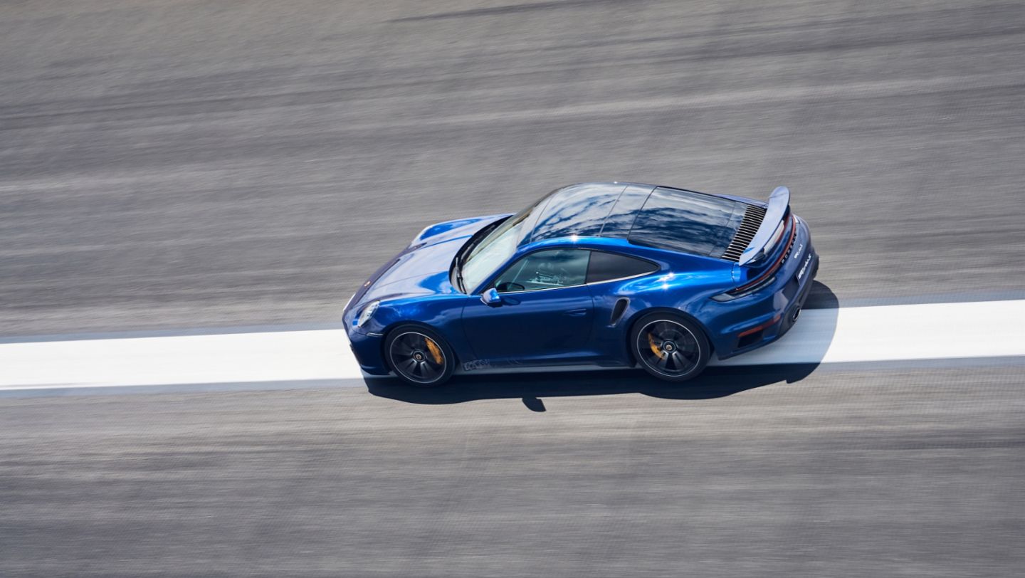 Porsche holds spectacular ‘Launch Control’ event at Sydney Airport ...