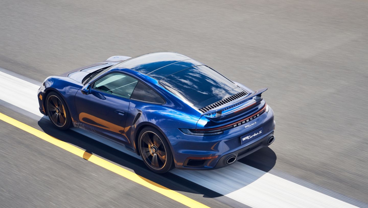 Porsche holds spectacular ‘Launch Control’ event at Sydney Airport ...