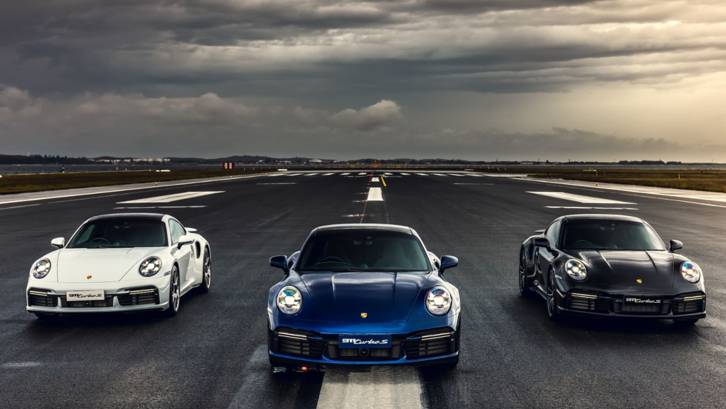 Porsche holds spectacular ‘Launch Control’ event at Sydney Airport ...