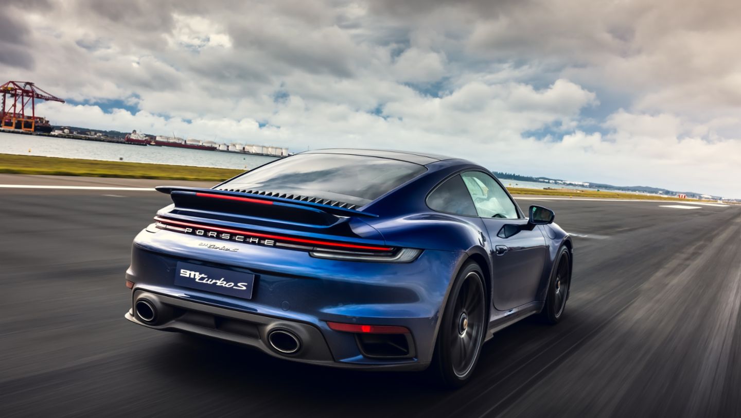 Porsche holds spectacular ‘Launch Control’ event at Sydney Airport ...