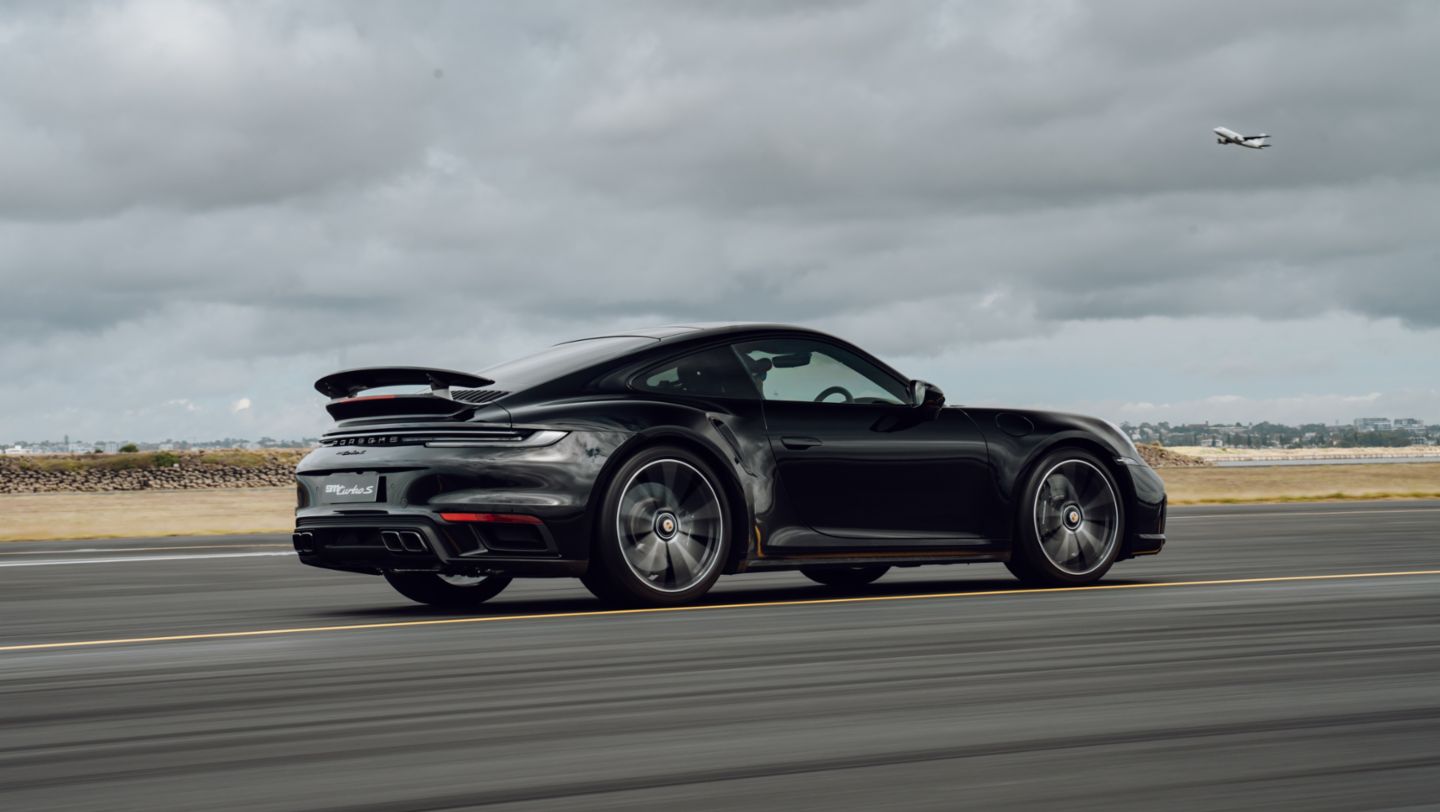 Porsche holds spectacular ‘Launch Control’ event at Sydney Airport ...