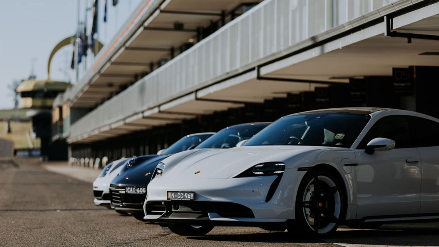 Know your car and explore its potential with Porsche Advanced Driver ...