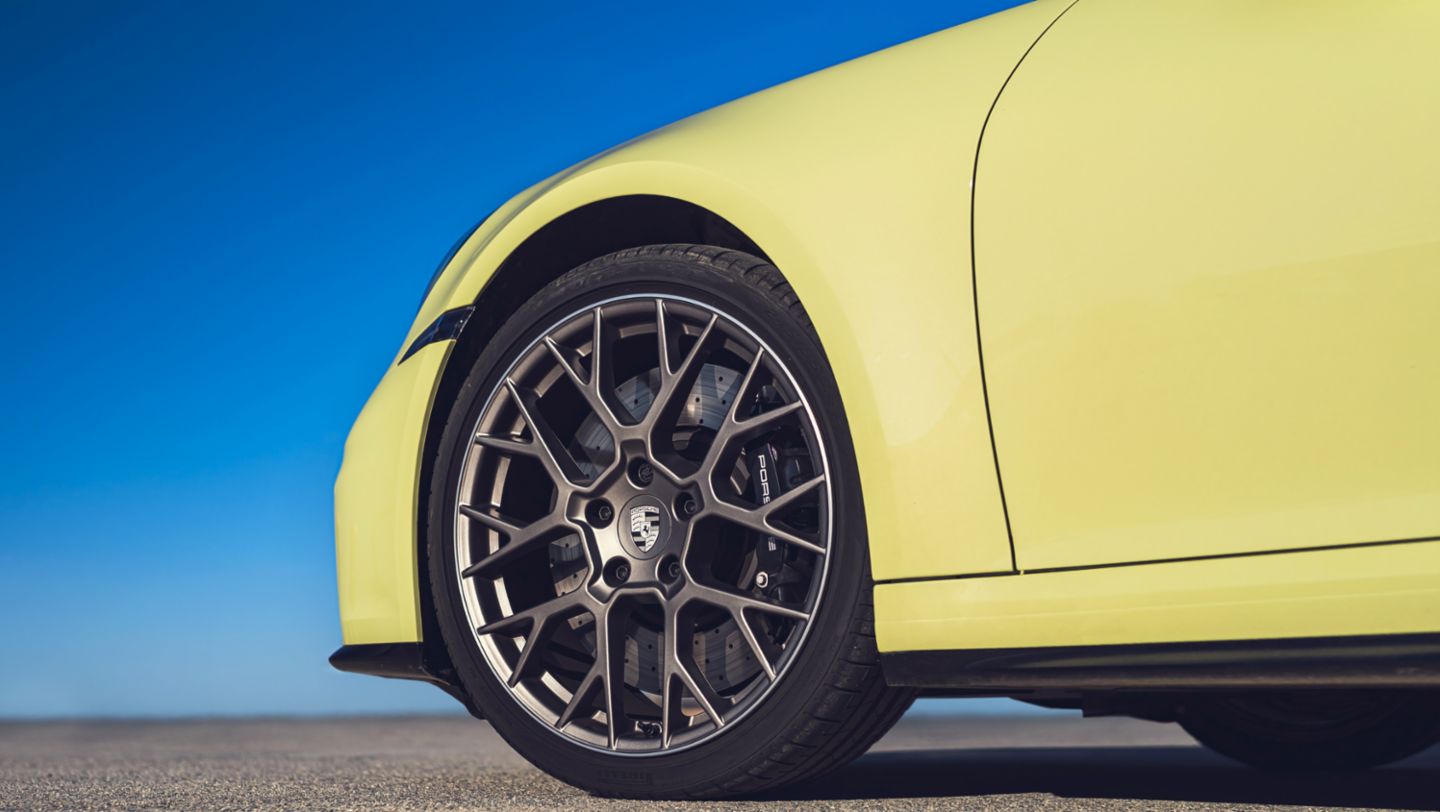 The most dynamic 911 Carrera S ever - Porsche Newsroom USA