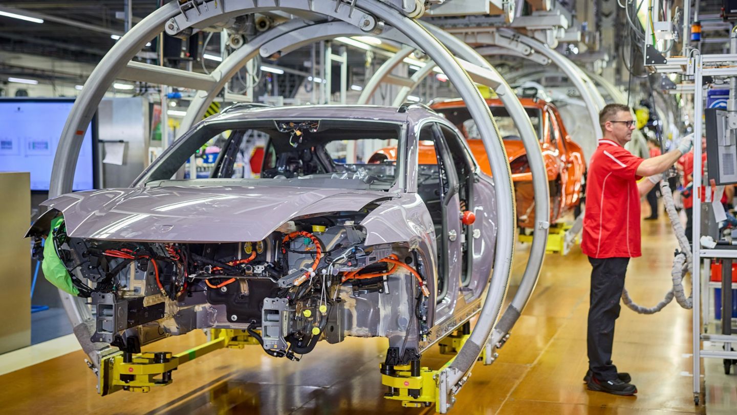 How is a Porsche made? - Porsche Newsroom