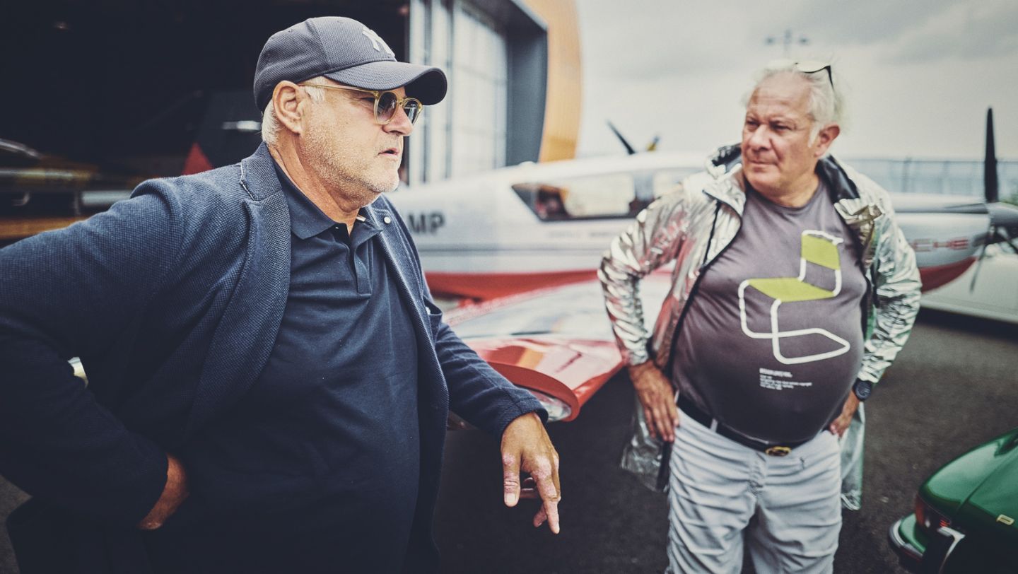 Rare work of art in the firmament: Mooney with a Porsche aircraft ...