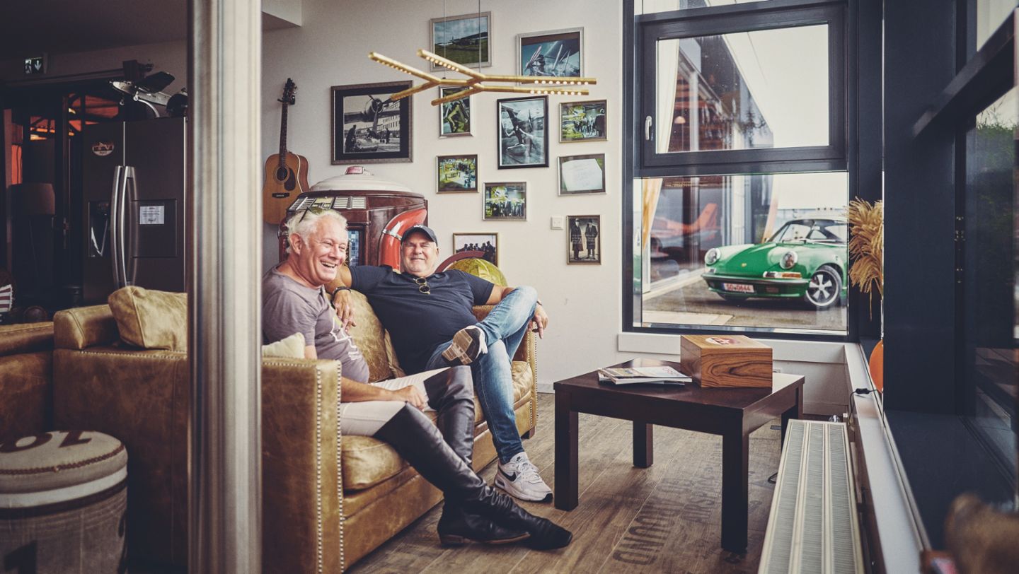 Rare work of art in the firmament: Mooney with a Porsche aircraft ...