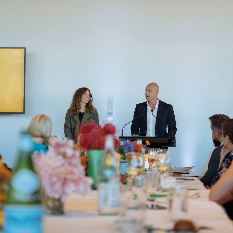 Porsche presents prestigious industry leadership award at the 2022 ...