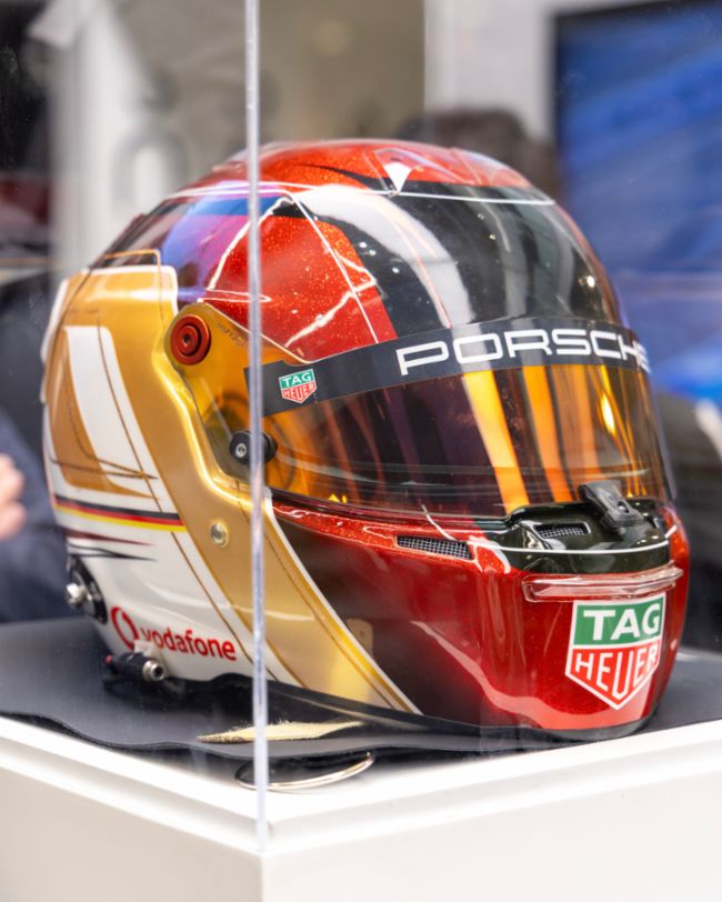 Porsche Centre Mauritius celebrates an evening with a World Champion ...