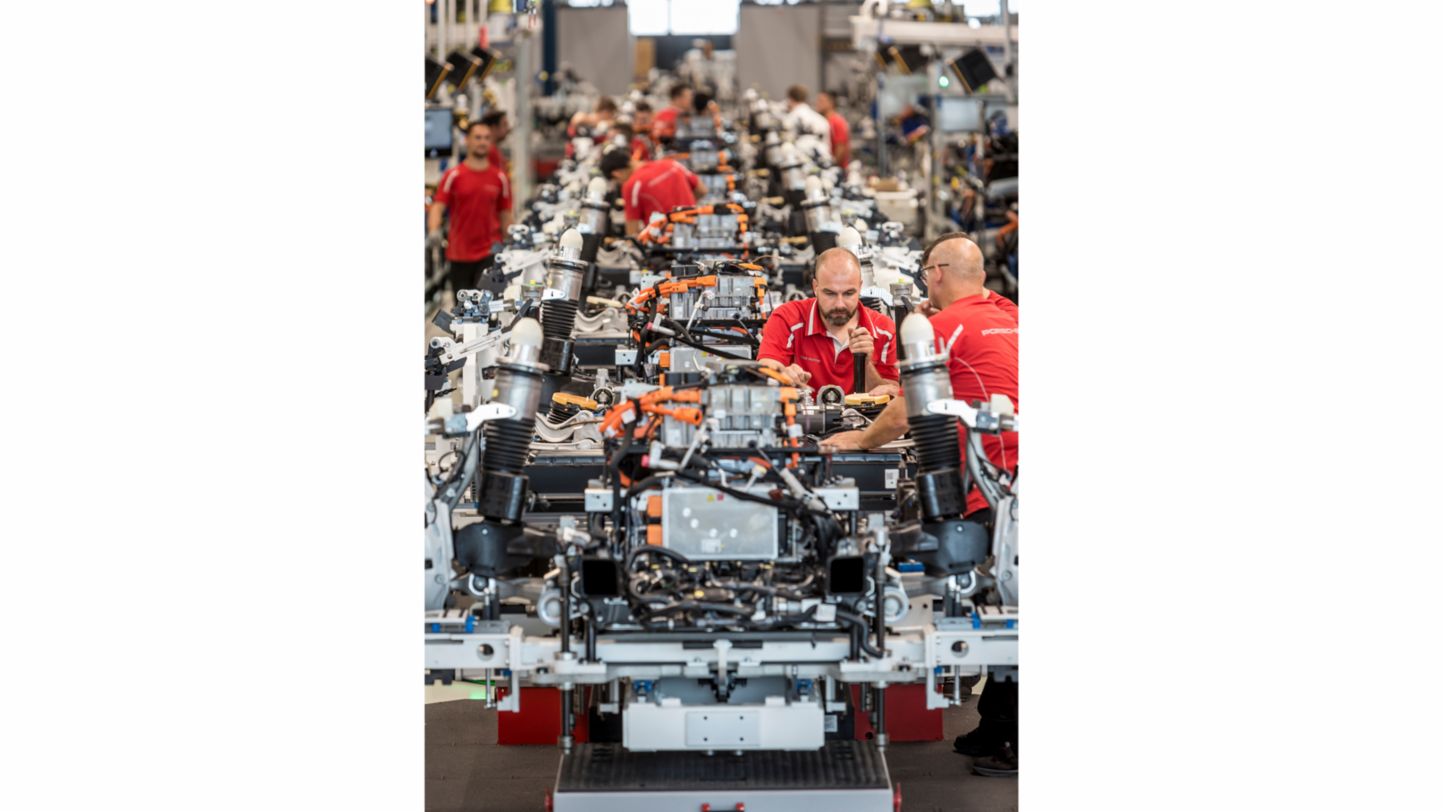 Punctual start of production for the Porsche Taycan - Porsche Newsroom